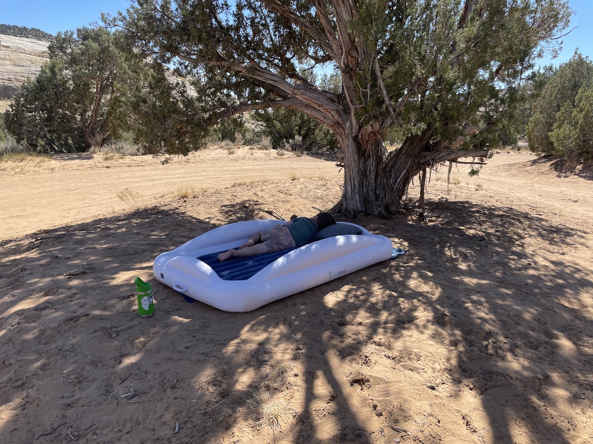 Review: The Hiccapop Inflatable Toddler Travel Bed – A Game Changer for ...